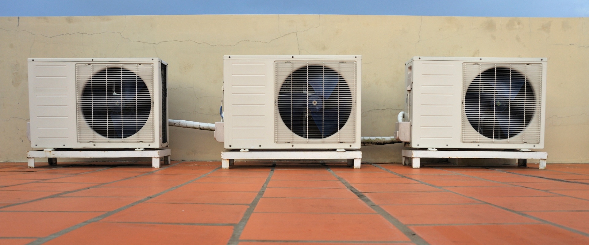 Do Window Air Conditioners Draw Air From Outside?